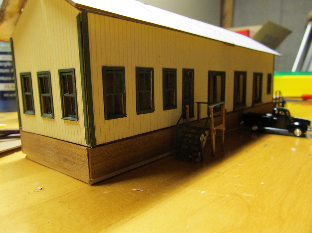 Freight House w/Dock - 3-11/16 x 11'' -- HO Scale Model Railroad ...