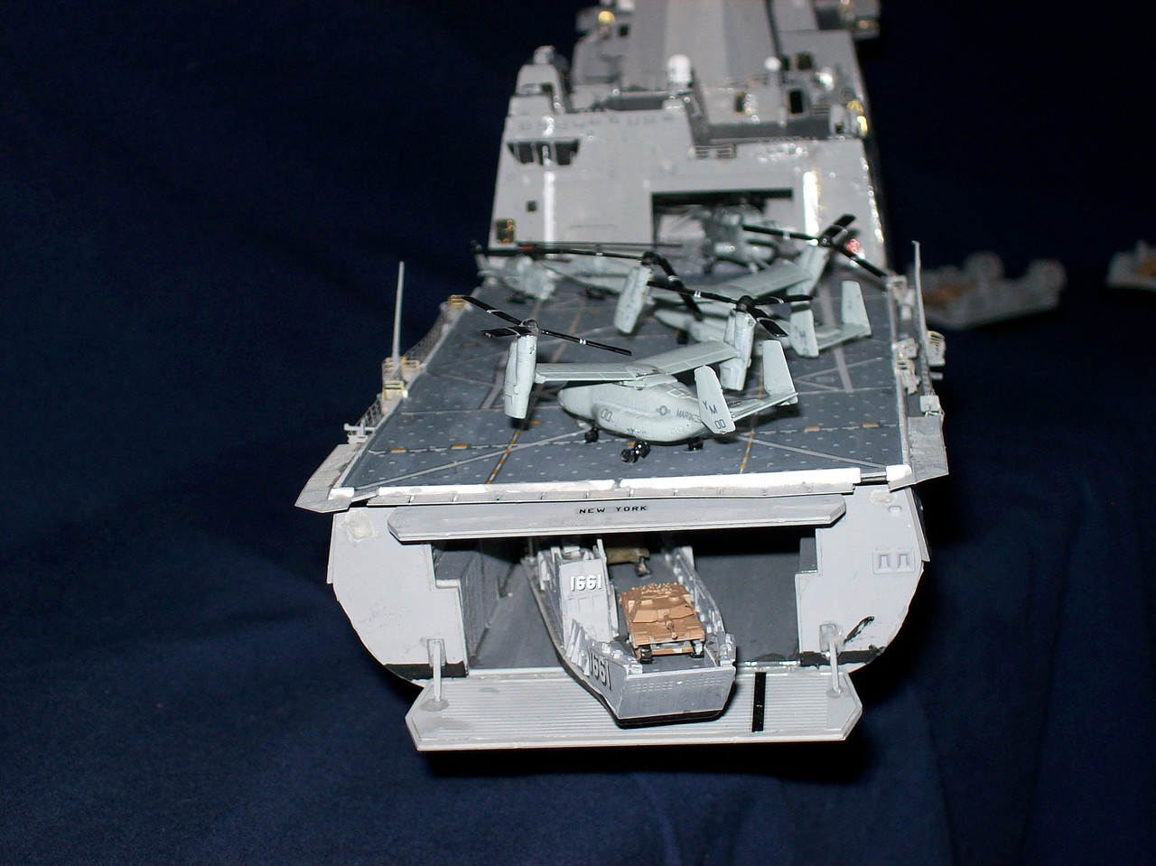 USS New York -- Plastic Model Military Transport Ship Kit -- 1/350 ...