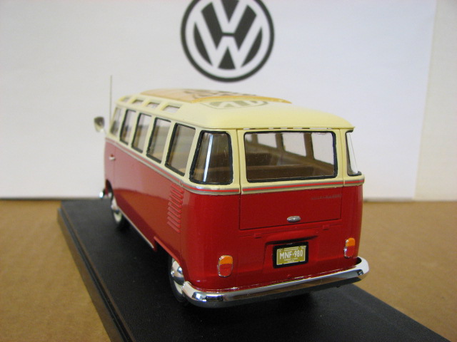 Volkswagen Micro Bus -- Plastic Model Car Kit -- 1/24 Scale -- #21210 ...
