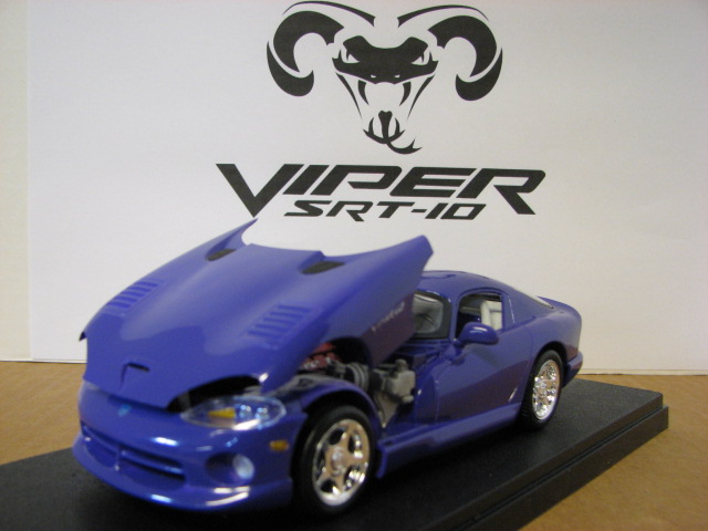 Viper GTS Coupe -- Plastic Model Car Kit -- 1/25 Scale -- #856359 ...