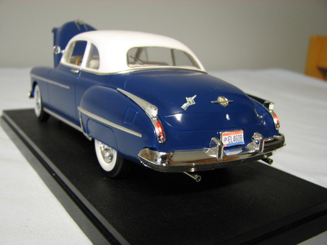 1950 Olds Custom -- Plastic Model Car Kit -- 1/25 Scale -- #854022 ...