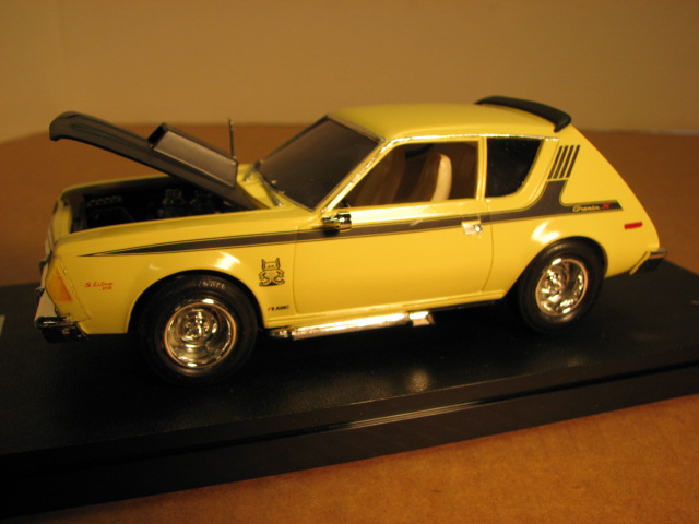 1976 AMC Gremlin -- Plastic Model Car Kit -- 1/25 Scale -- #690 ...