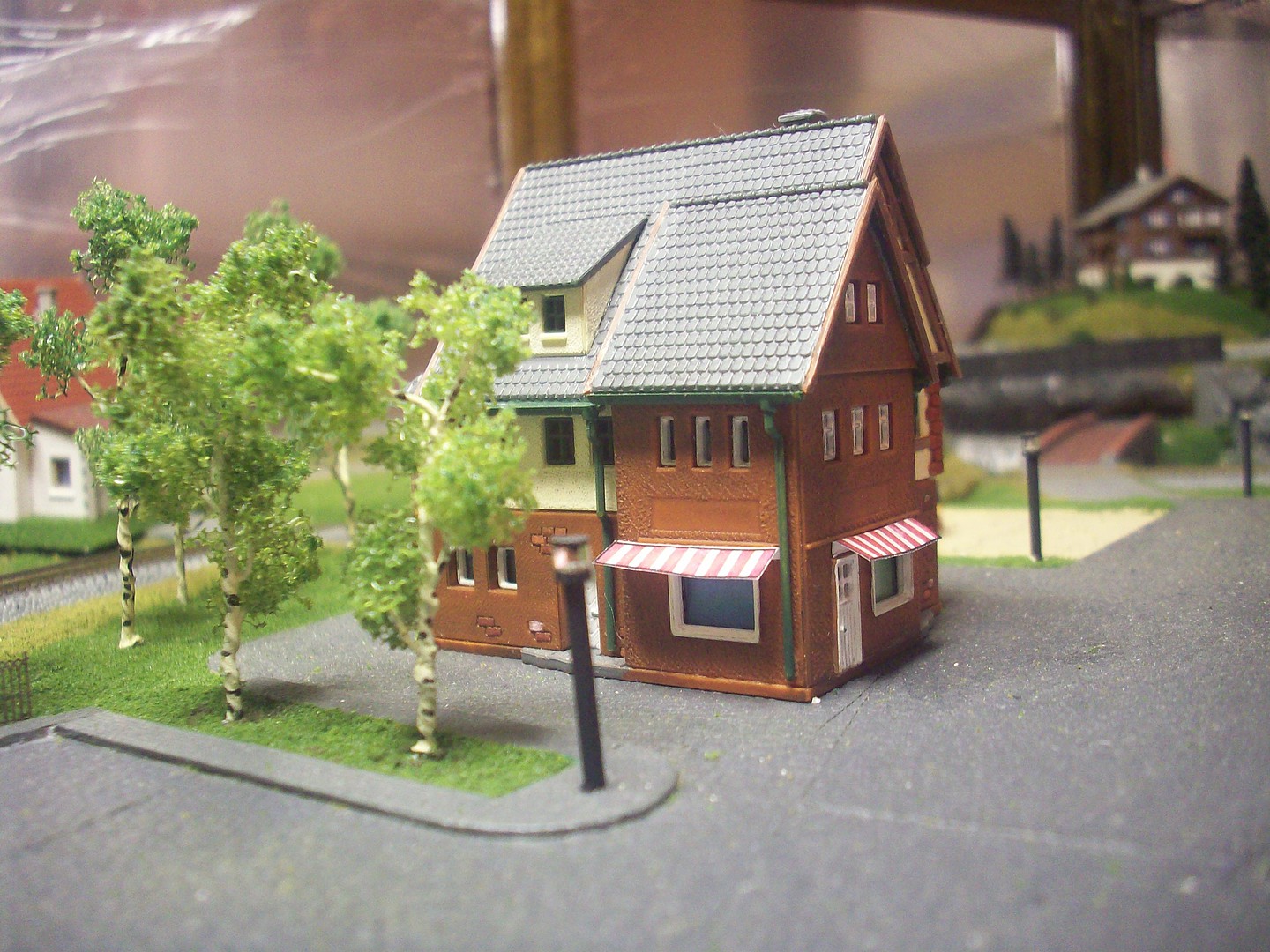 Bakery -- Z Scale Model Railroad Building -- #49546 pictures by johnnnykaye