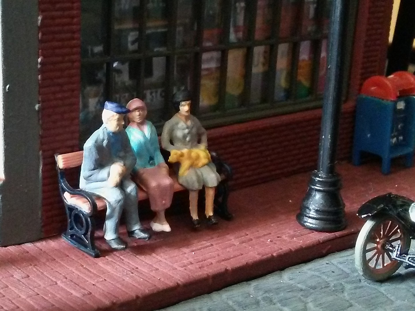 Seated Women Travelers -- Model Railroad Figure -- HO Scale -- #853 ...