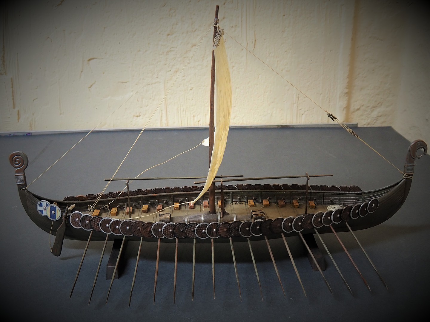 Viking Sailing Ship -- Plastic Model Kit -- 1/50 Scale -- #05403 ...