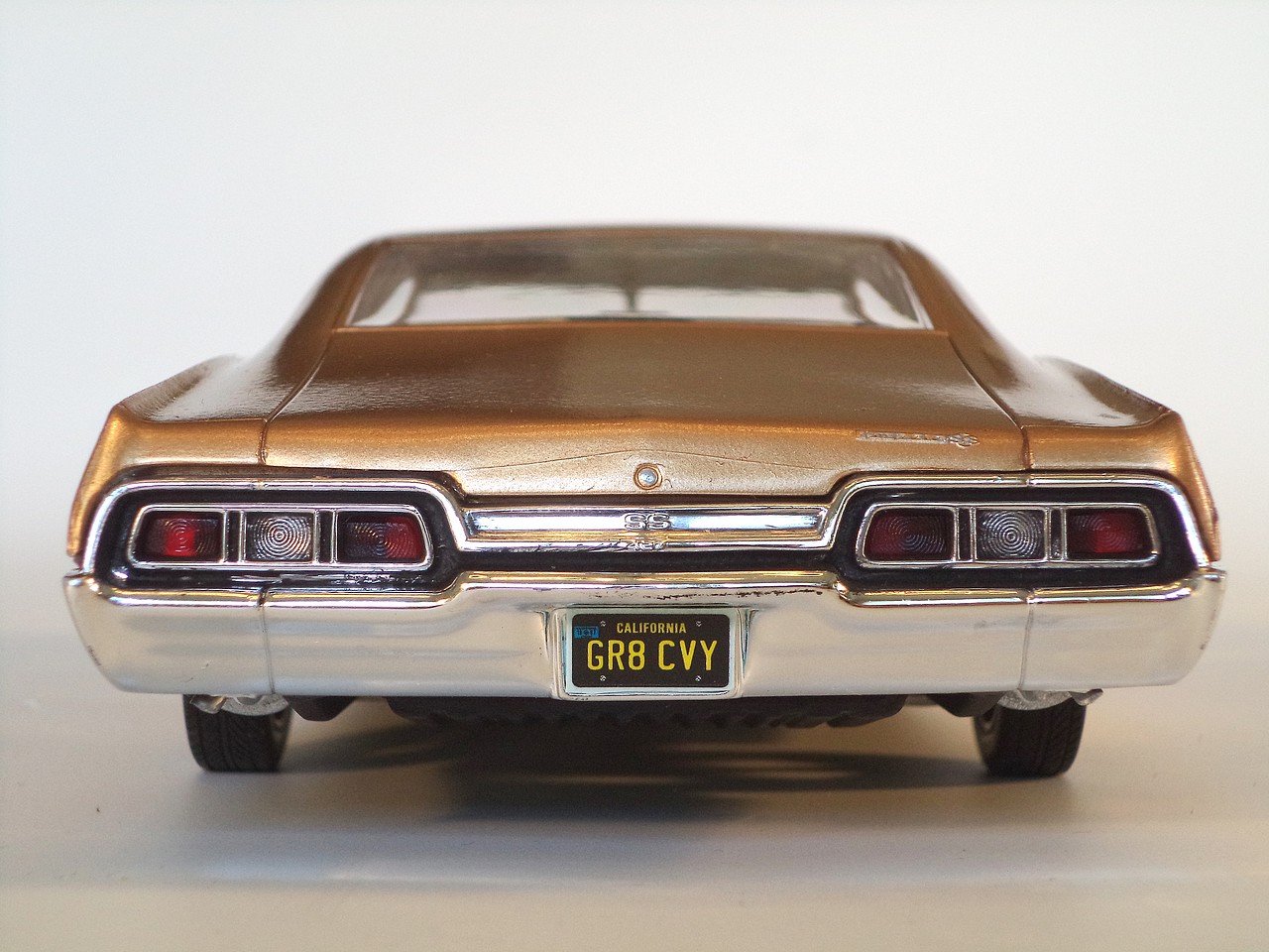 1967 Chevy Impala SS (Stock) -- Plastic Model Car Kit -- 1/25 Scale ...