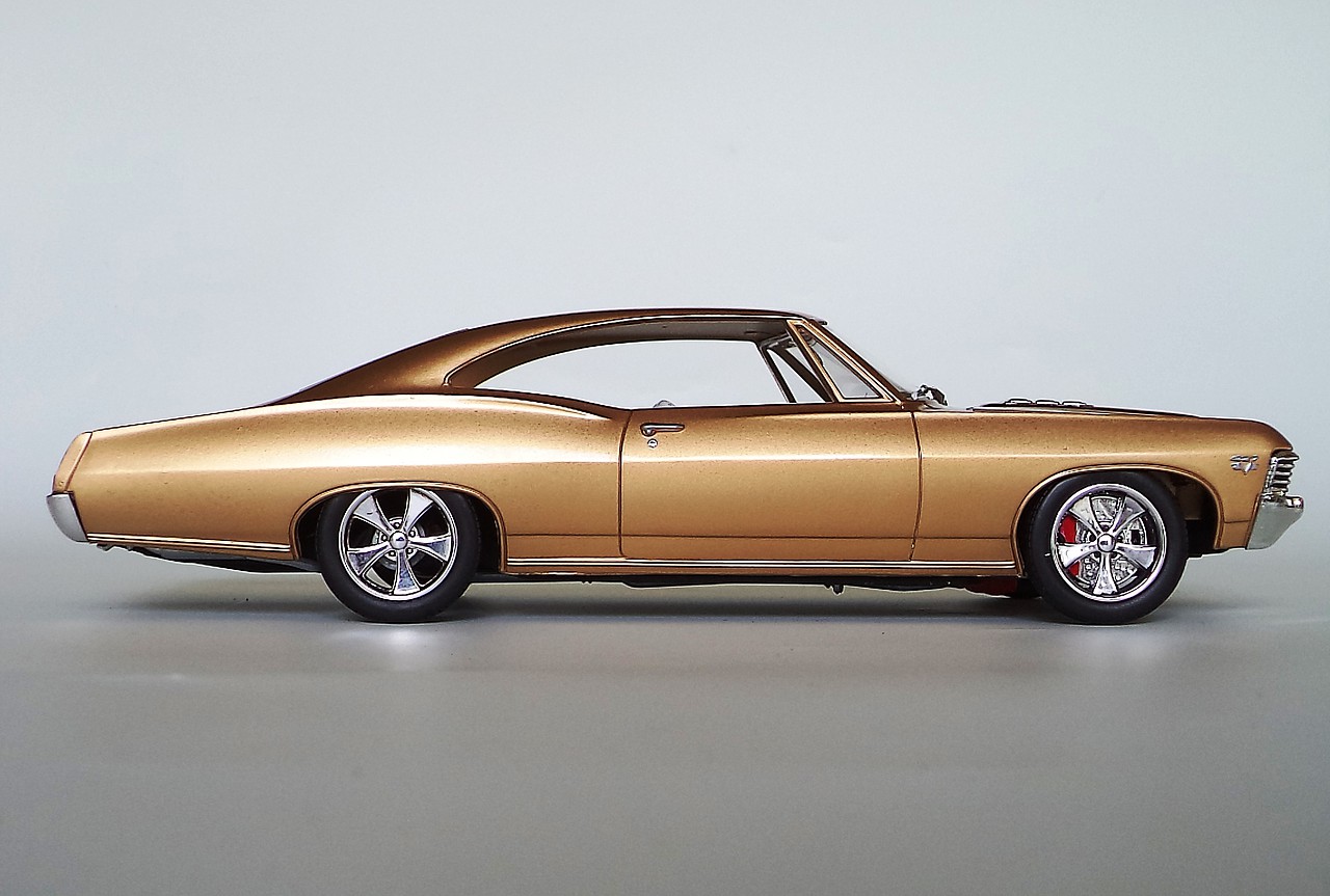 1967 Chevy Impala SS (Stock) -- Plastic Model Car Kit -- 1/25 Scale ...