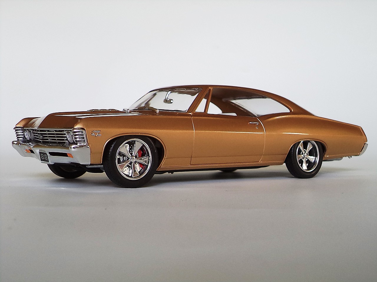 1967 Chevy Impala SS (Stock) -- Plastic Model Car Kit -- 1/25 Scale ...