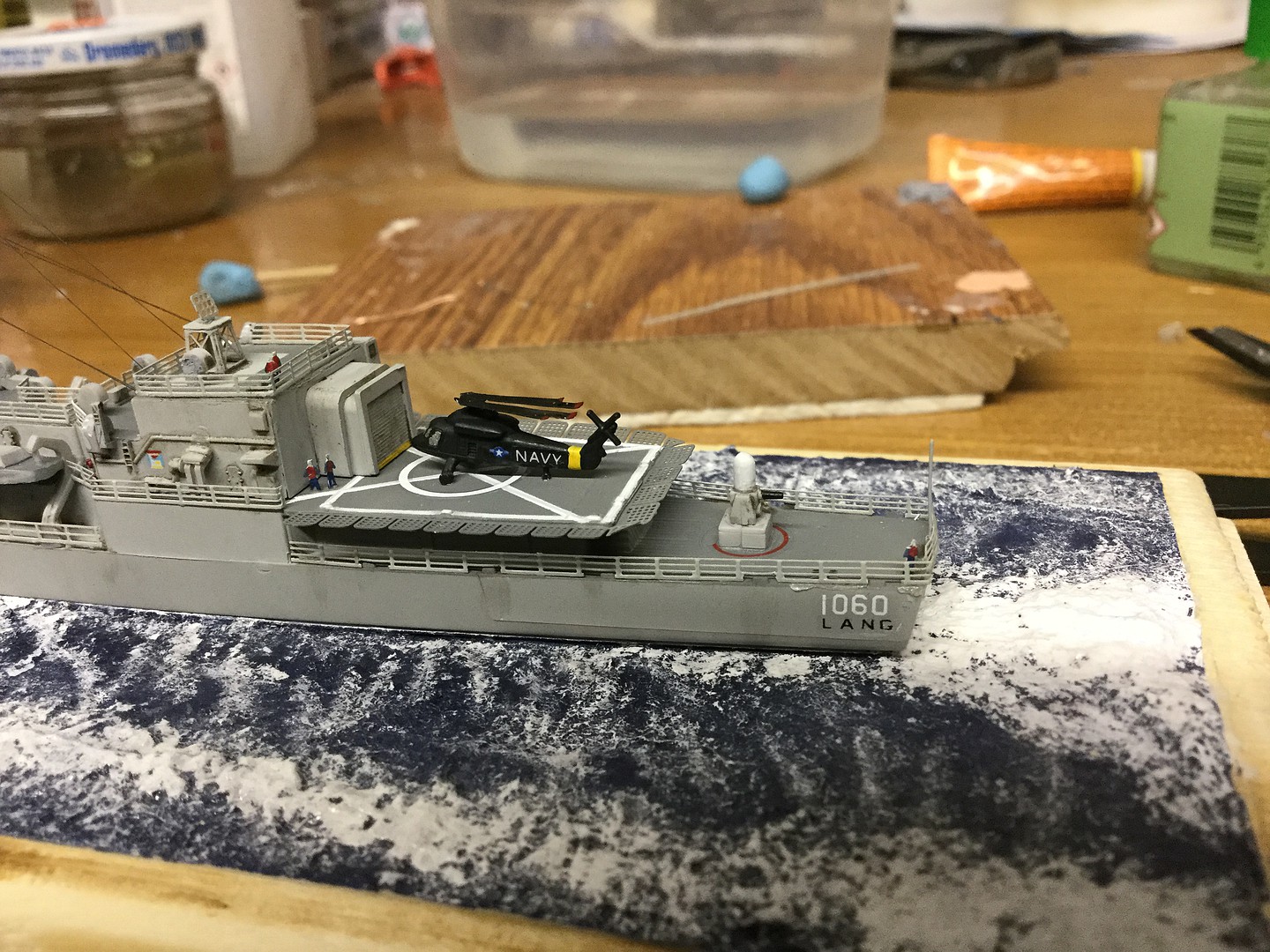 Knox Class Frigate FF1073 Robert E. Peary -- Plastic Model Frigate Kit ...