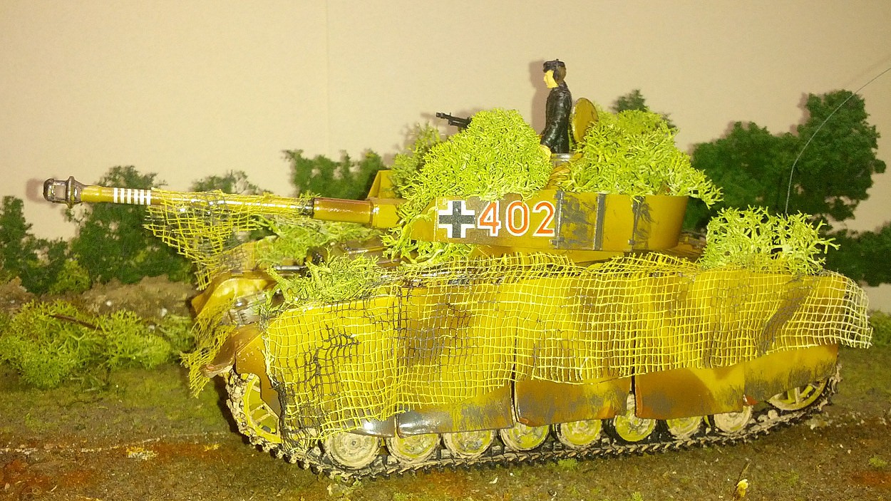 PzKpfw IV Ausf H4 Tank -- Plastic Model Military Vehicle Kit -- 1/35 ...