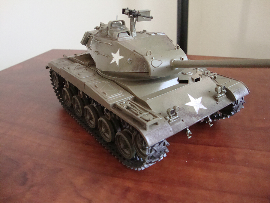 US M41 Walker Bulldog -- Plastic Model Military Vehicle Kit -- 1/35 ...