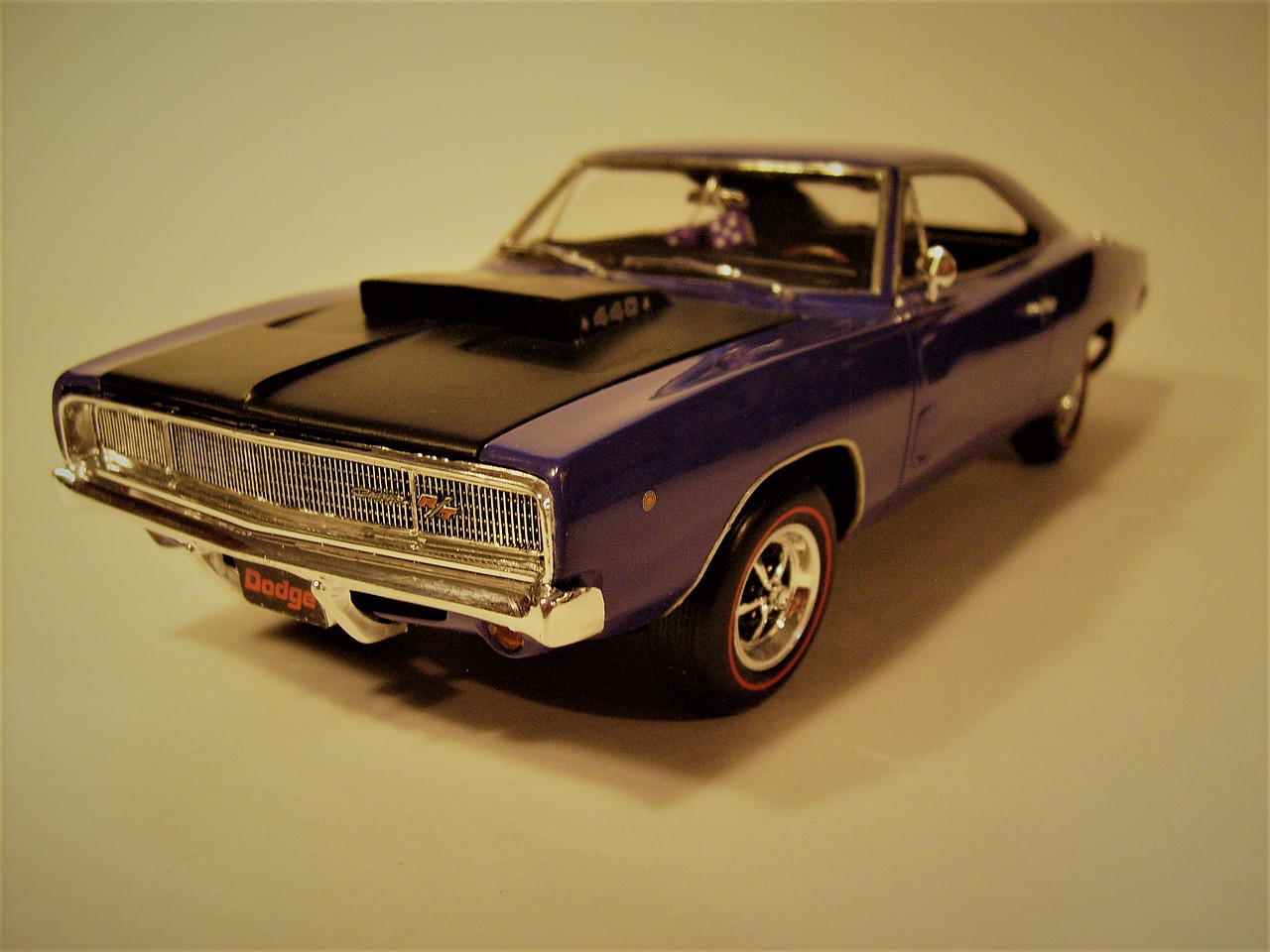 1968 Dodge Charger 2'n1 -- Plastic Model Car Kit -- 1/25 Scale ...