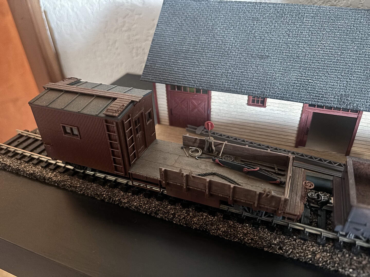 40' Boom Car Kit -- HO Scale Model Train Freight Car Kit -- #4022 ...