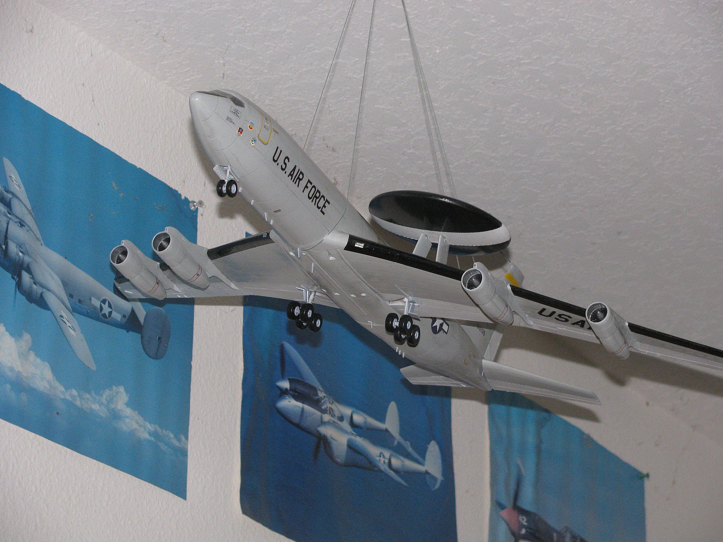 E3B AWACS USAF Aircraft -- Plastic Model Airplane Kit -- 1/72 Scale ...