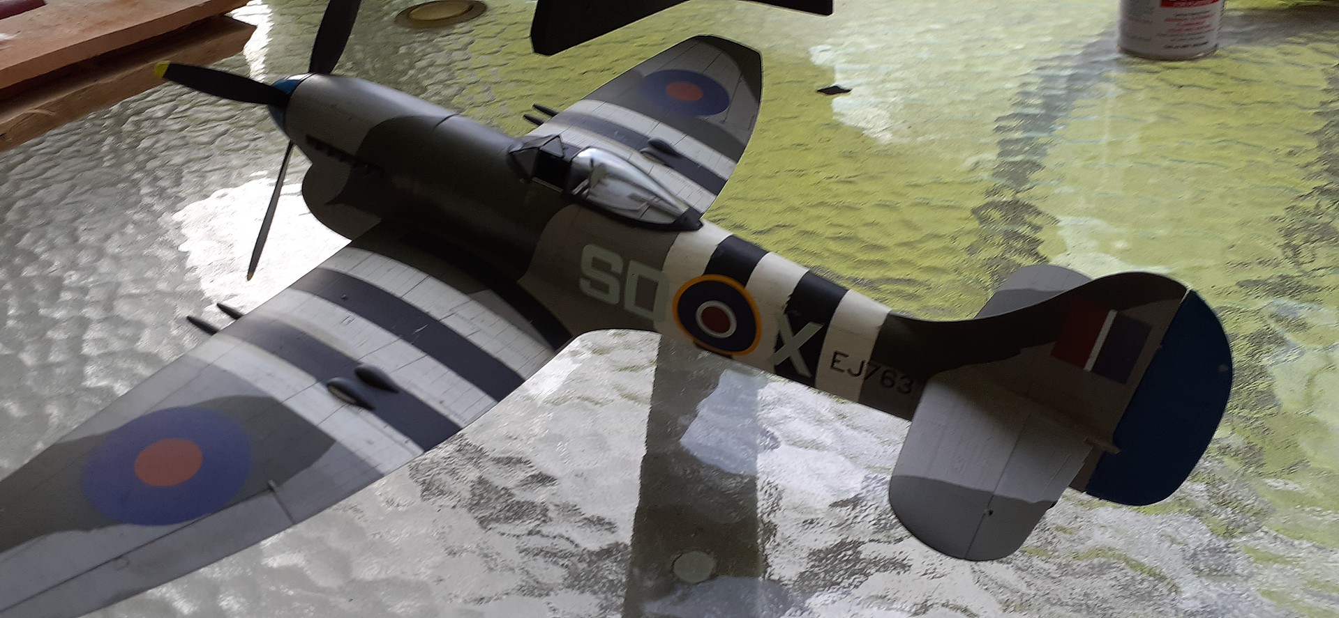 Hawker Tempest V Fighter -- Plastic Model Airplane Kit -- 1/32 Scale ...