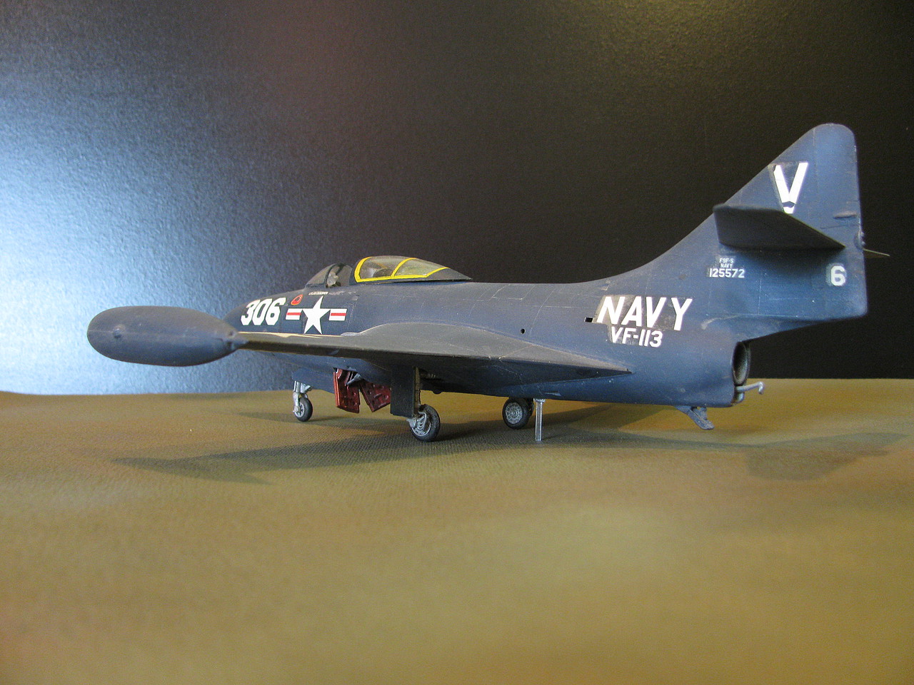 F9F2P Panther US Navy Fighter -- Plastic Model Airplane Kit -- 1/48 ...