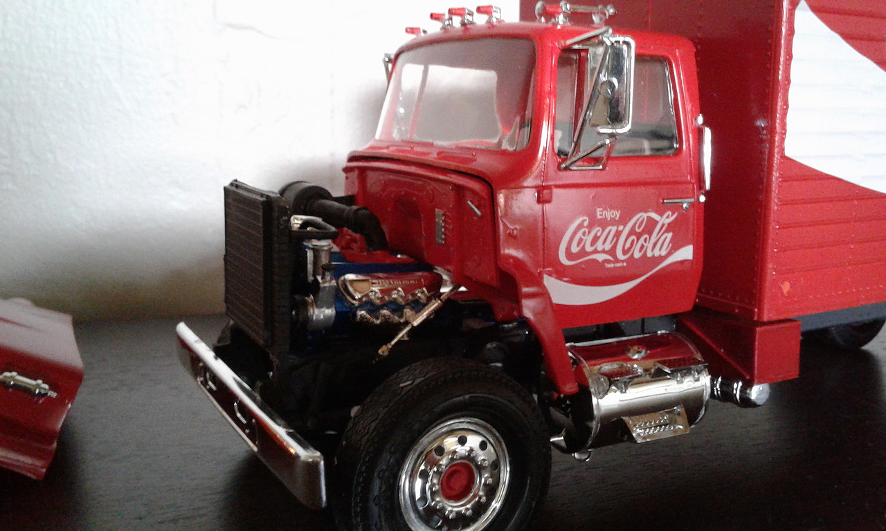 Ford LN 8000 Race Car Hauler -- Plastic Model Truck Kit -- 1/25 Scale ...