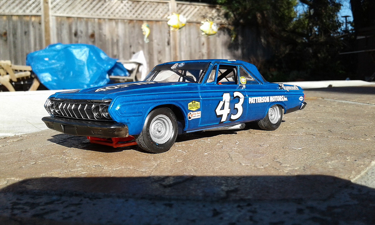 Richard Petty 1964 Plymouth Belvedere -- Plastic Model Car Kit -- 1/25 ...