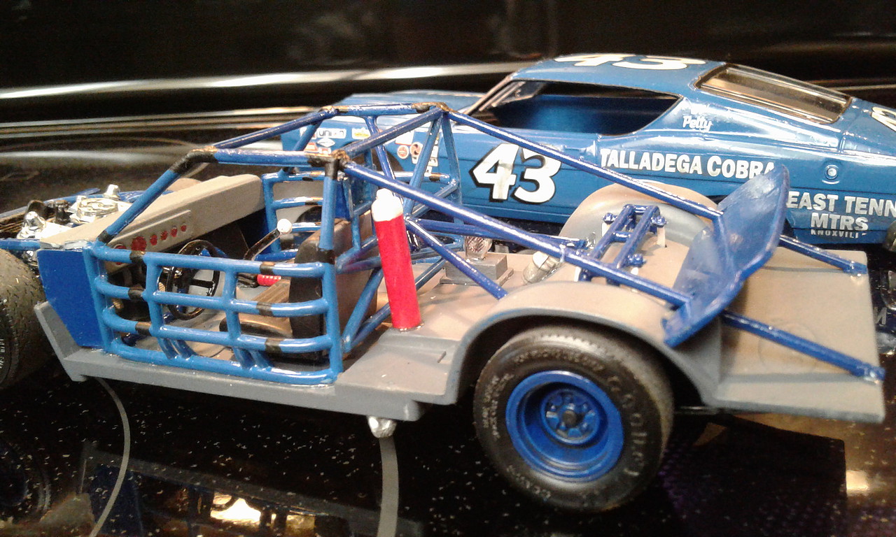 Richard Petty 1964 Plymouth Belvedere -- Plastic Model Car Kit -- 1/25 ...