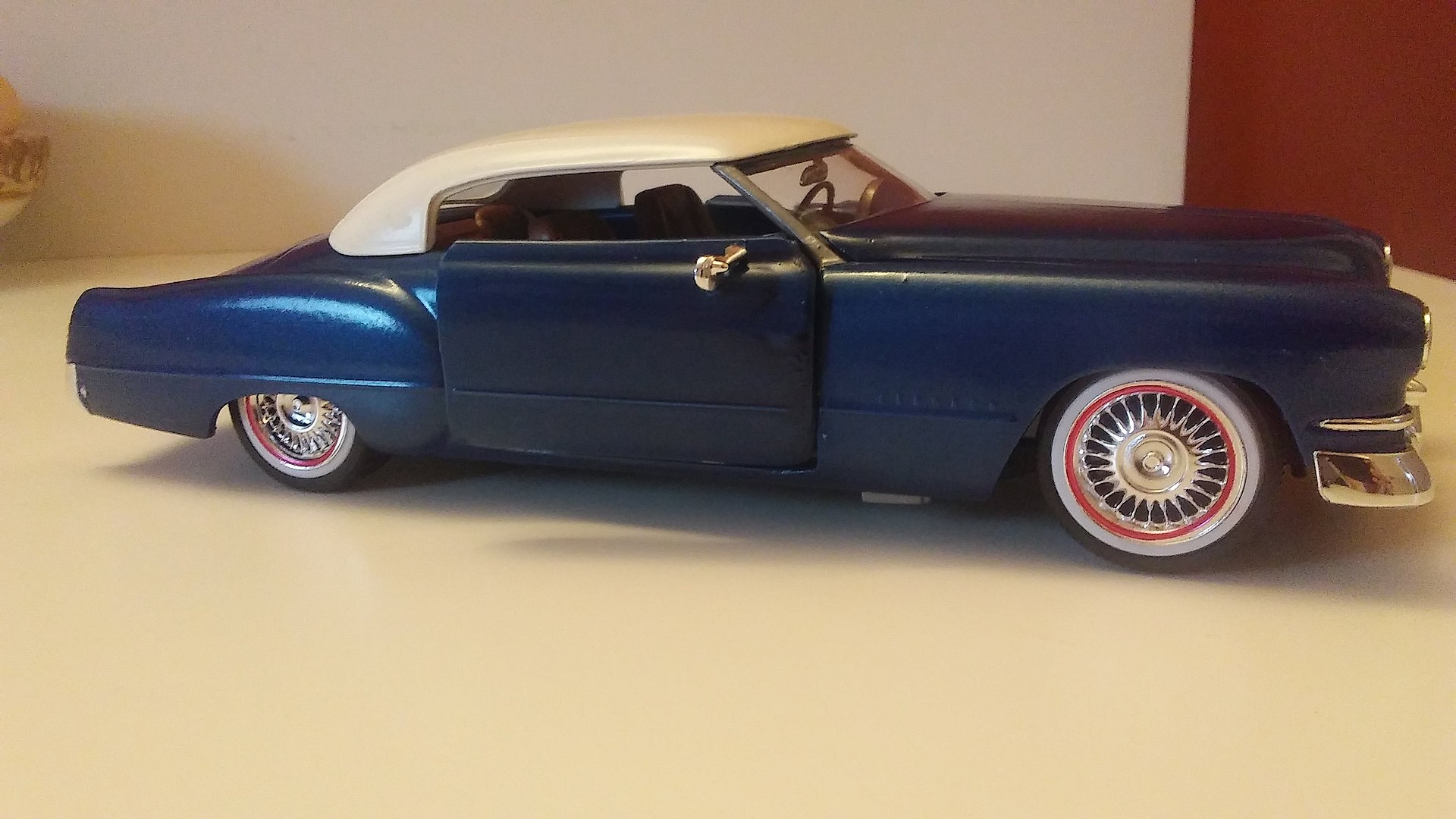 Custom Cadilac Eldorado -- Plastic Model Car Kit -- 1/25 Scale ...