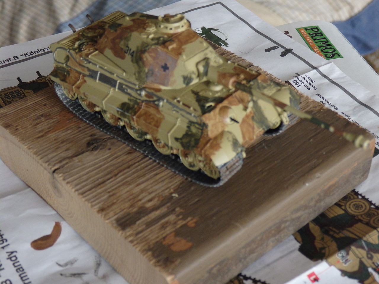 PZKW V1 King Tiger Tank -- Plastic Model Military Vehicle Kit -- 1/76 ...