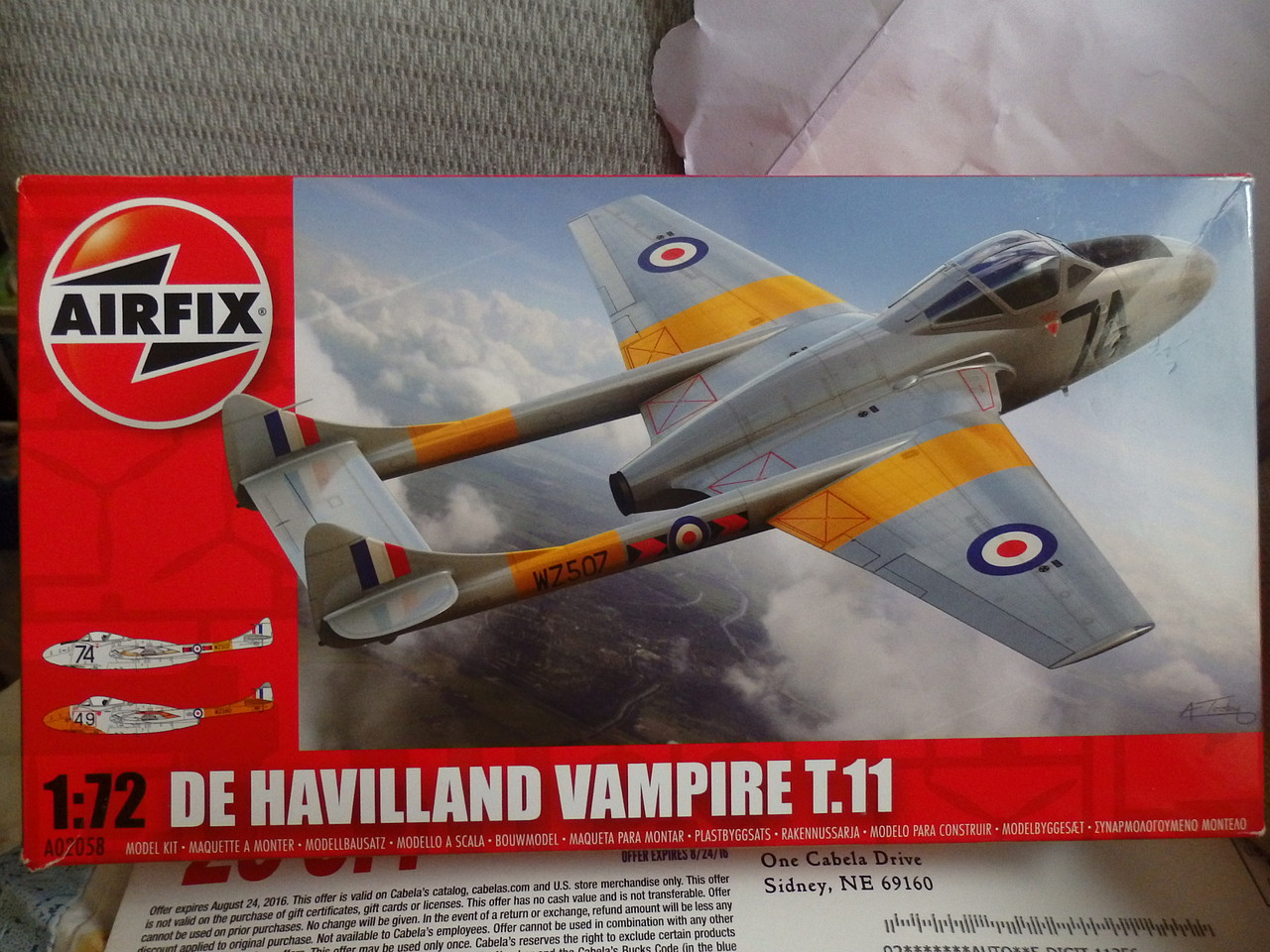 DH Vampire -- Plastic Model Airplane Kit -- 1/72 Scale -- #02058 ...