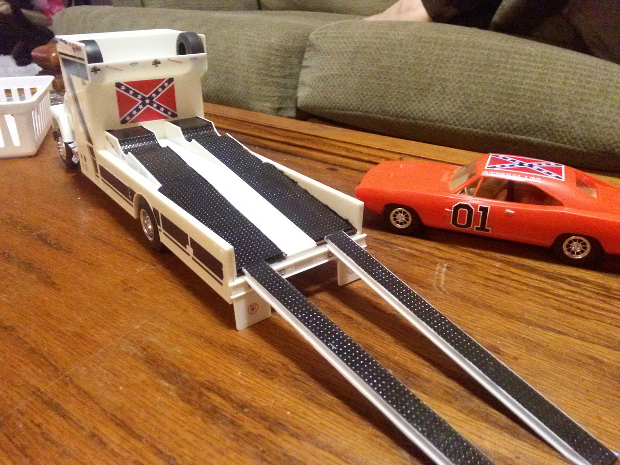 Ford LN 8000 Race Car Hauler -- Plastic Model Truck Kit -- 1/25 Scale ...