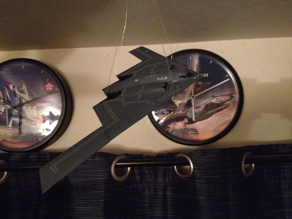 Northrop B2 Bomber -- Plastic Model Airplane Kit -- 1/144 Scale ...