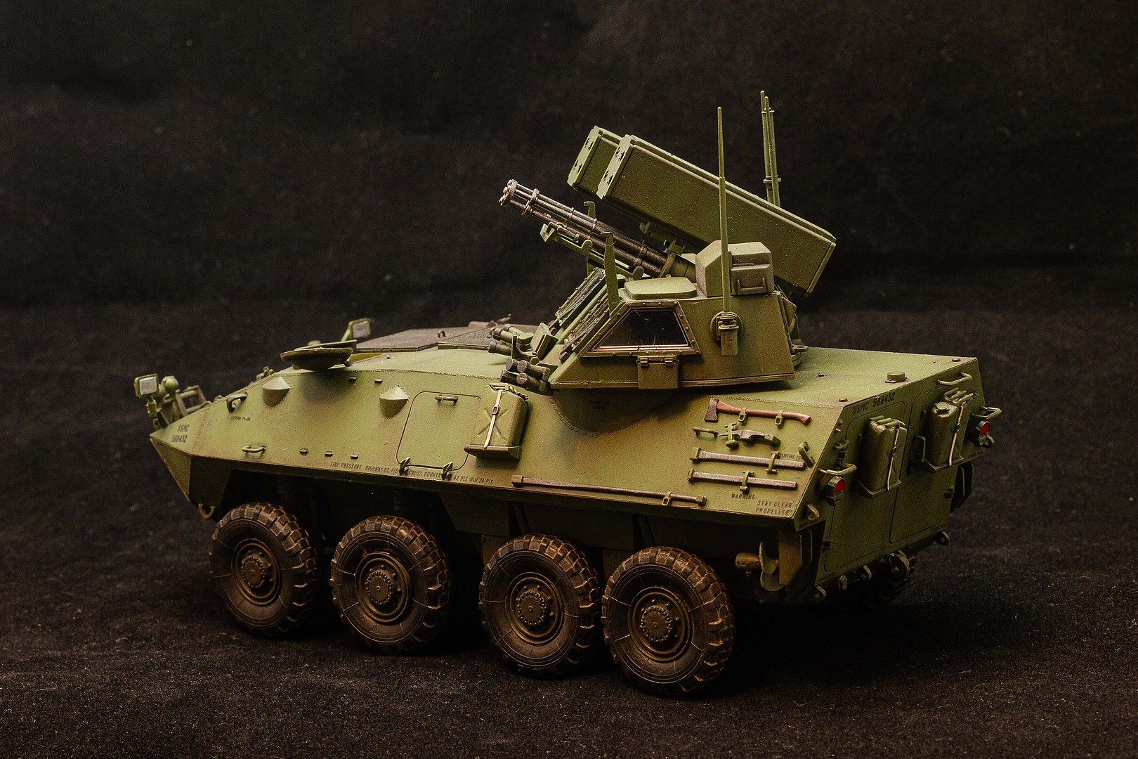 USMC LAV-AD Light Armored Air Defense Vehicle -- Plastic Model Kit -- 1 ...