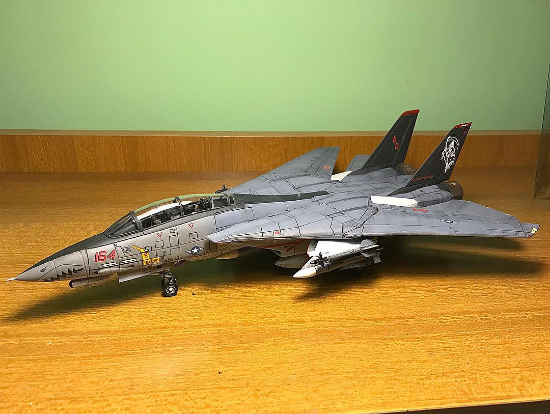 F-14D Super Tomcat -- Plastic Model Airplane Kit -- 1/72 Scale ...
