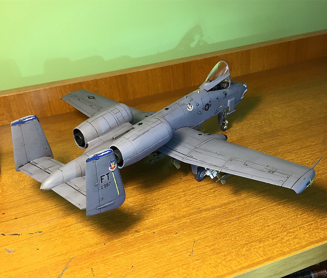 A-10A Plane Operation Iraqi Freedom -- Plastic Model Airplane Kit -- 1/ ...