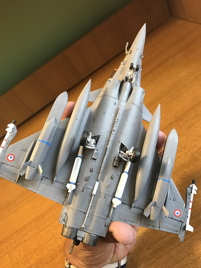 Rafale B -- Plastic Model Airplane Kit -- 1/72 Scale -- #87245 pictures ...