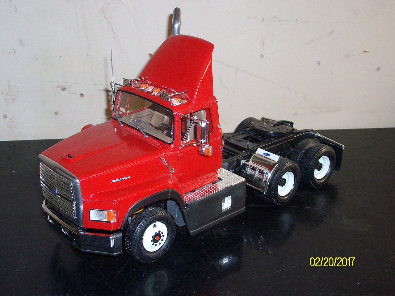 Ford Aeromax L9000 -- Plastic Model Truck Kit -- 1/24 Scale -- #553891 ...