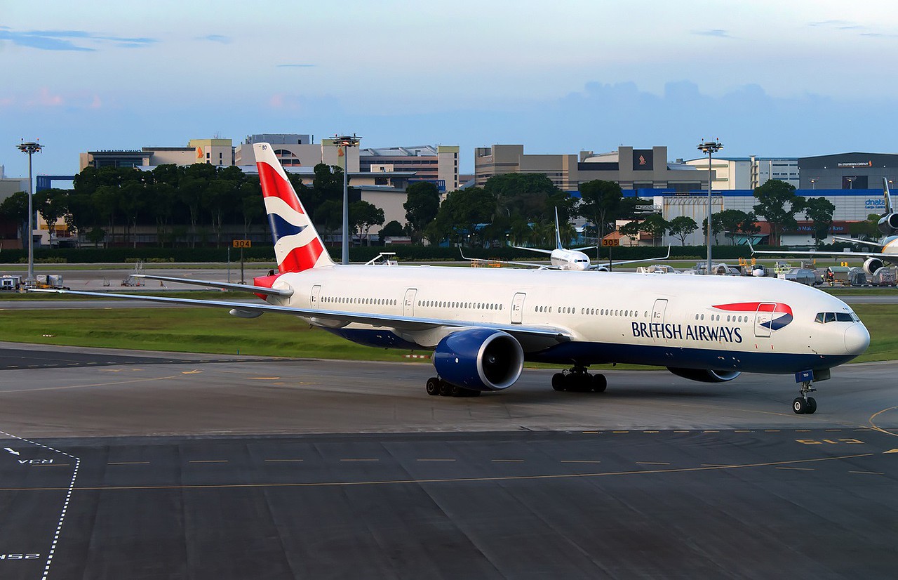 ANA B777-300ER -- Plastic Model Airplane Kit -- 1/200 Scale -- #10718 ...