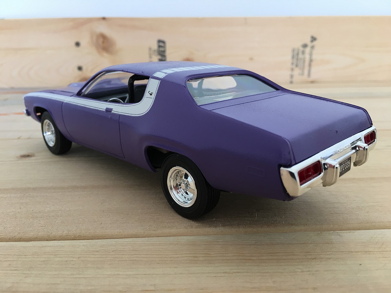 1974 Plymouth Road Runner Tin -- Plastic Model Car Kit -- 1/25 Scale ...