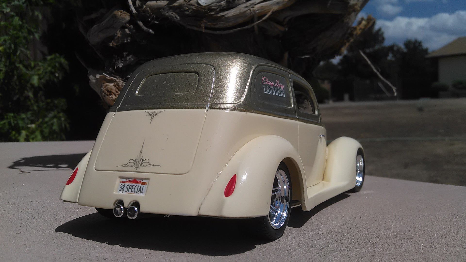 1938 Custom Ford Van -- Plastic Model Car Kit -- 1/24 Scale -- #hl114 ...