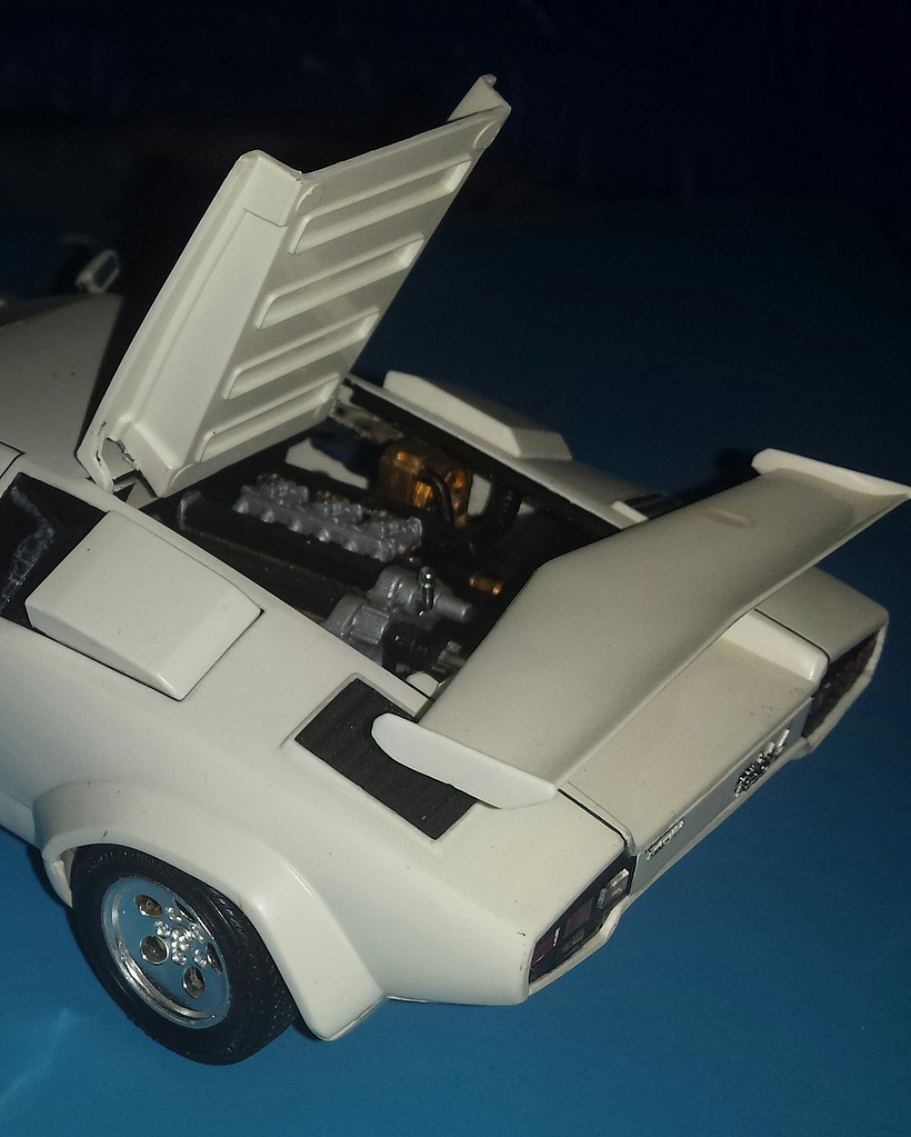 Lamborghini Countach -- Plastic Model Car Kit -- 1/24 Scale -- #854948 ...