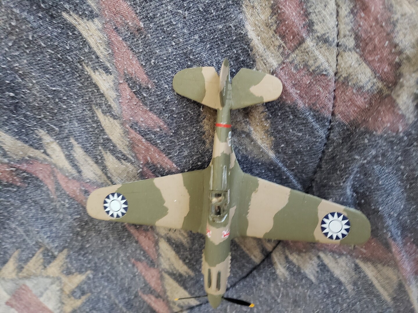 Curtiss P-40B Tomahawk -- Plastic Model Airplane Kit -- 1/72 Scale ...