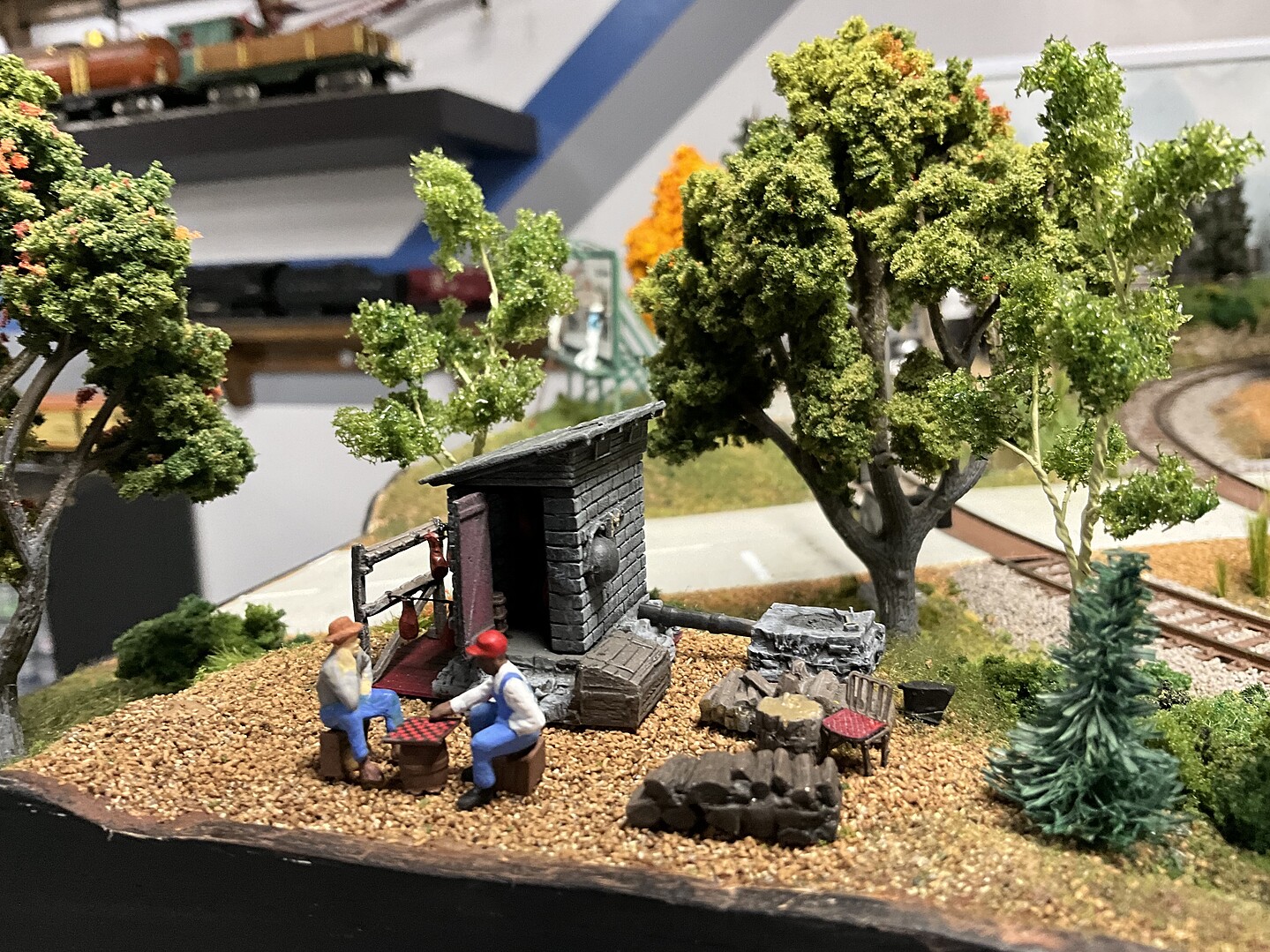 Scenic Details Smokehouse Kit -- HO Scale Model Building -- #213 ...