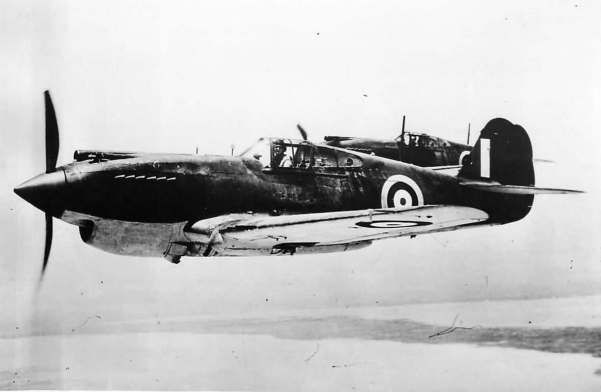 P40B/C Warhawk Fighter -- Plastic Model Airplane -- 1/72 Scale ...