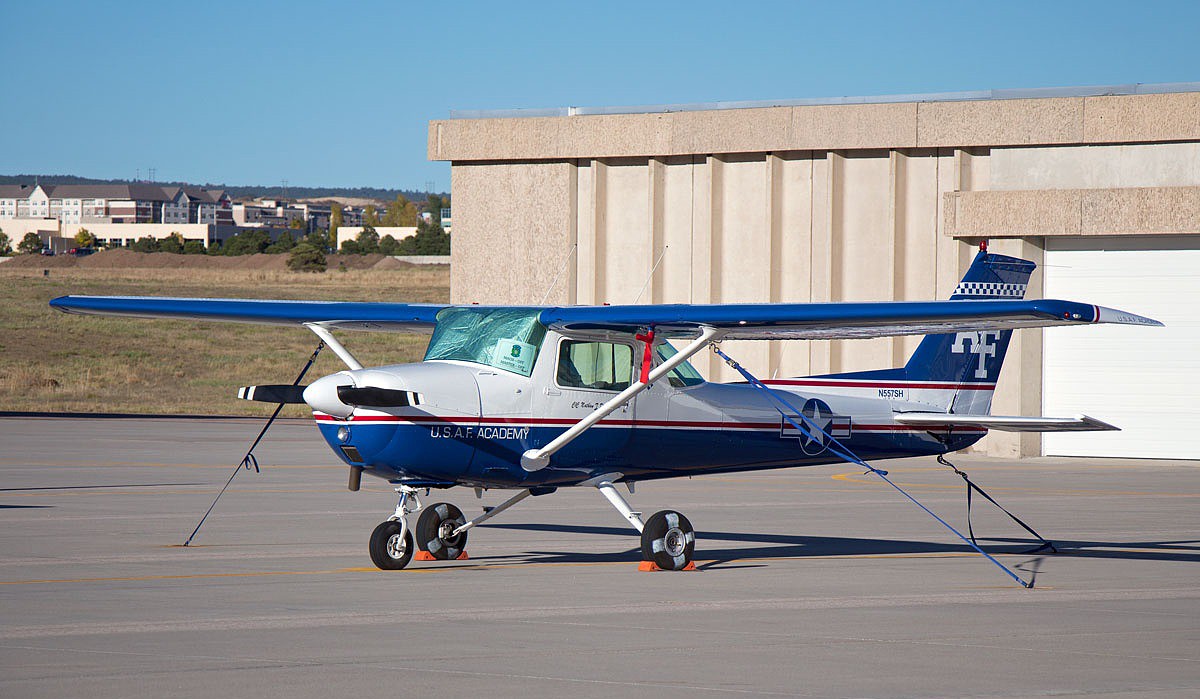 Cessna 150 -- Plastic Model Airplane Kit -- 1/48 Scale -- #11675 ...