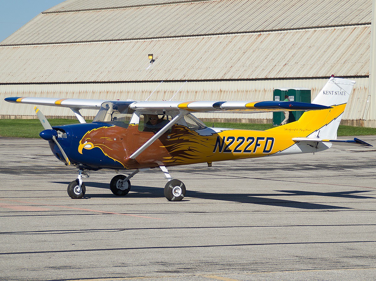 Cessna 150 -- Plastic Model Airplane Kit -- 1/48 Scale -- #11675 ...