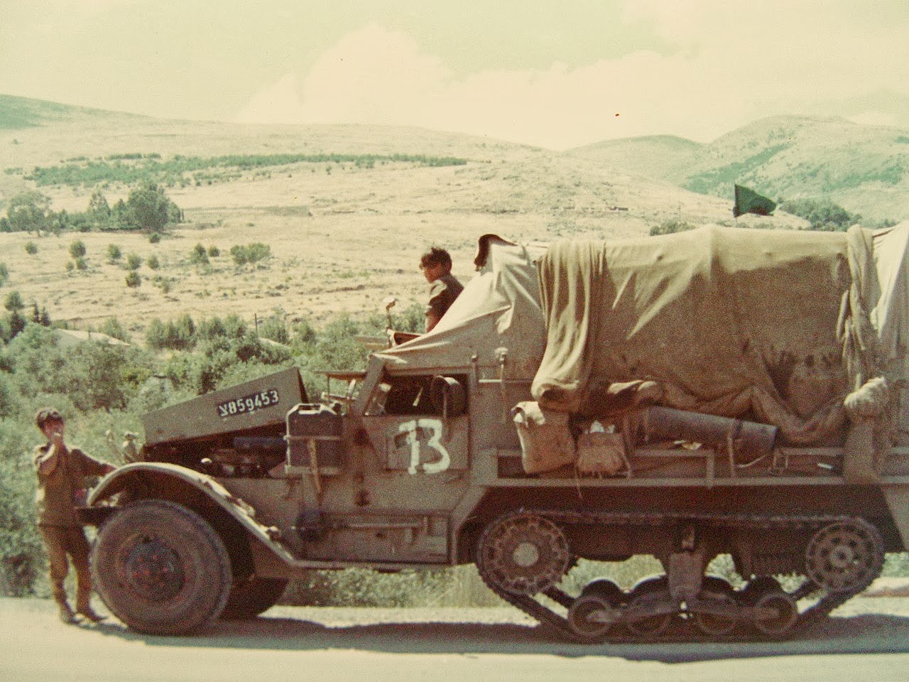 IDF M3 Halftrack Smart Kit -- Plastic Model Military Vehicle Kit -- 1/ ...