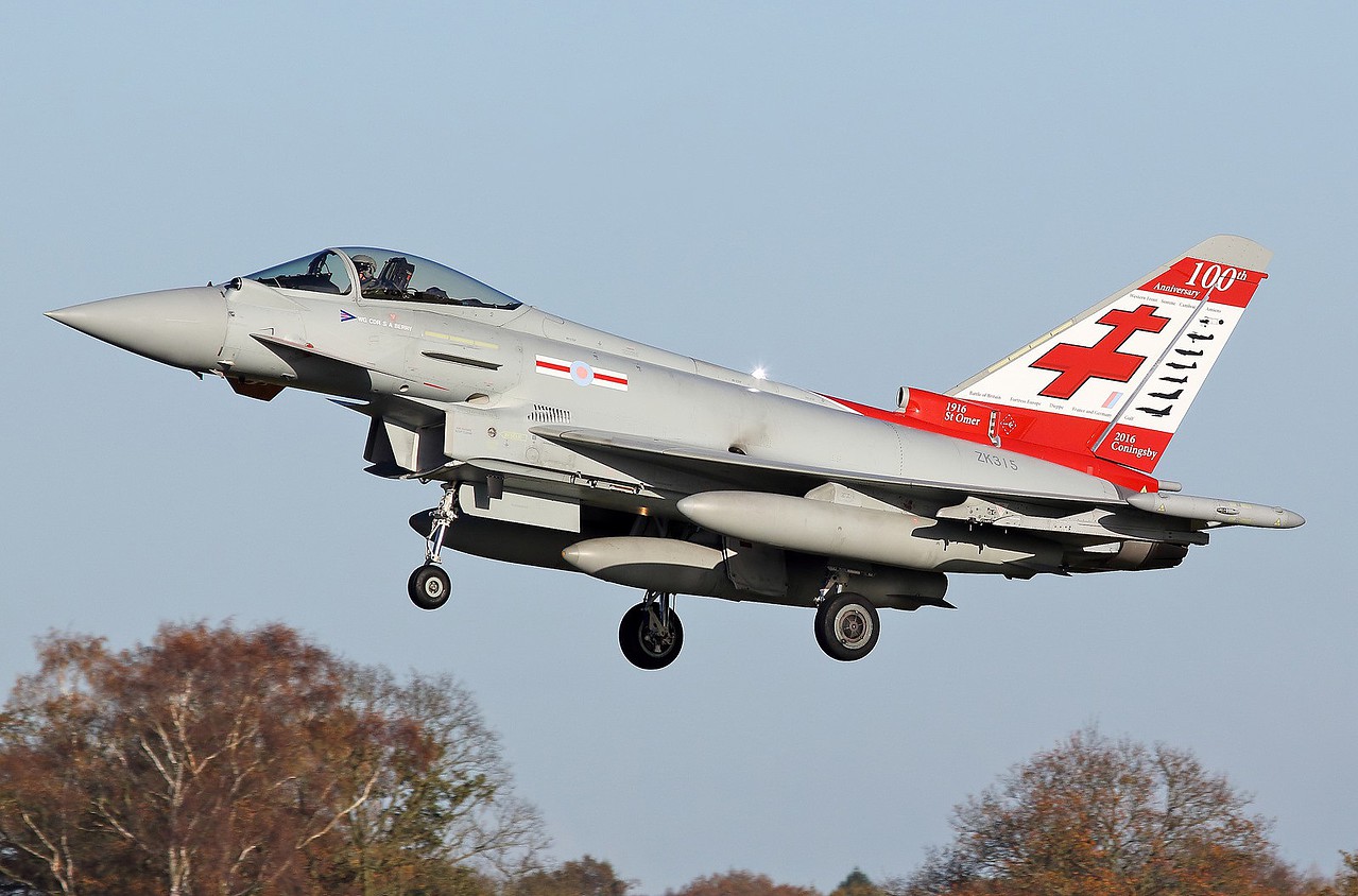 EF-2000A Eurofighter Typhoon -- Plastic Model Airplane Kit -- 1/72 ...