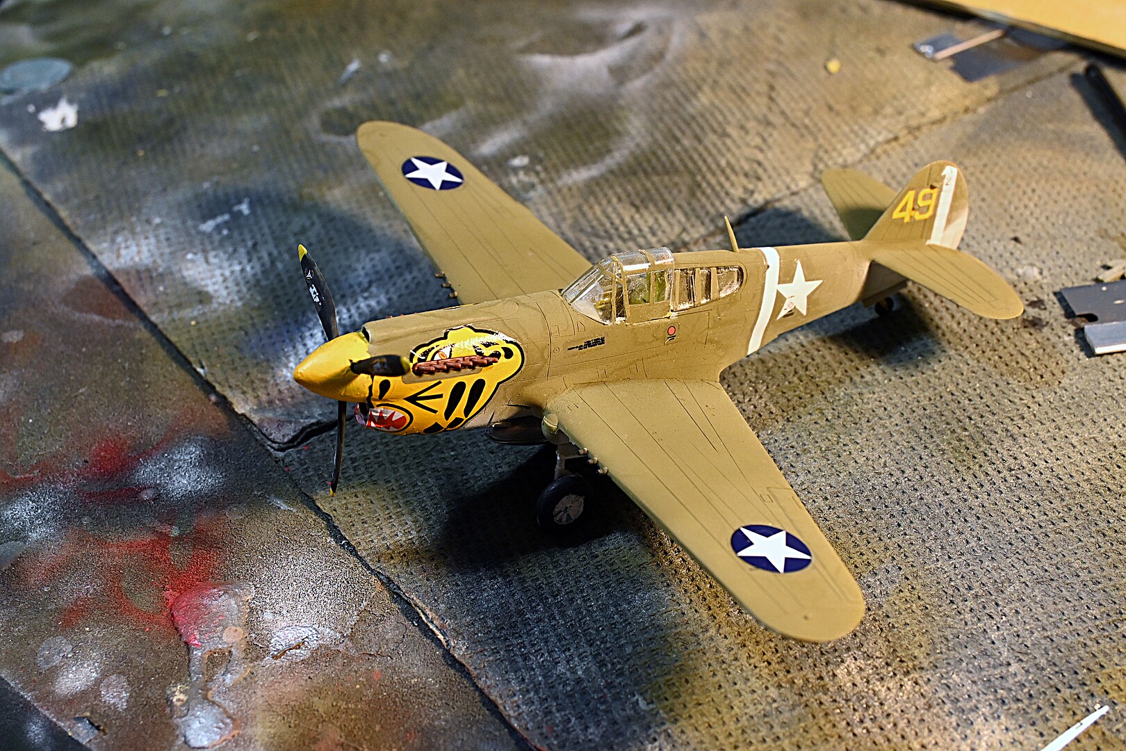 P-40E Warhawk -- Plastic Model Airplane Kit -- 1/72 Scale -- #12468 ...