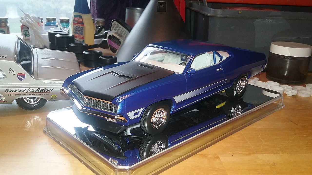 1970 Ford Torino GT 2'n1 -- Plastic Model Car Kit -- 1/25 Scale ...