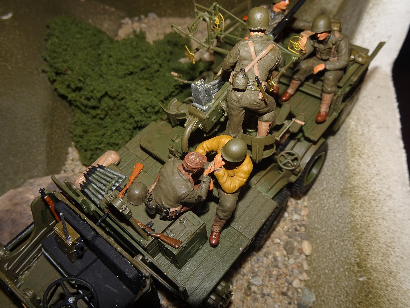 GMC Bofors 40mm Gun Cargo Truck -- Plastic Model Military Vehicle Kit ...