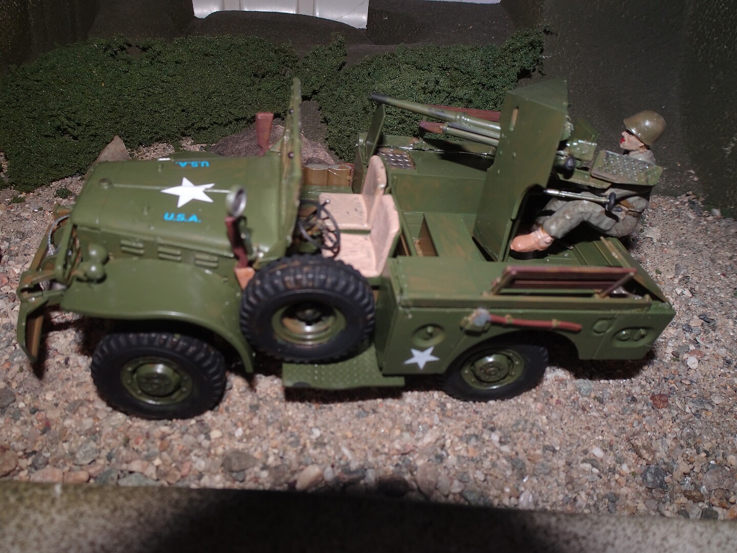 M6 Dodge Anti-Tank Army Truck with Figure -- Plastic Model Military ...