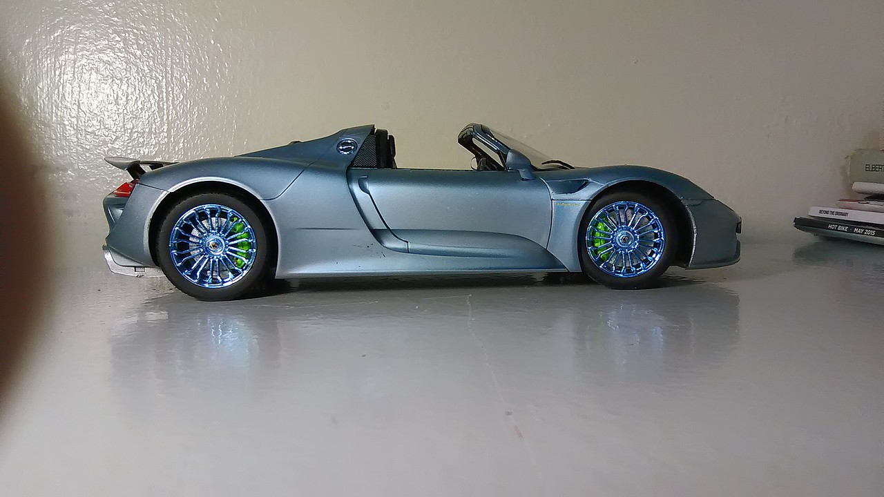 Porsche 918 Spyder -- Plastic Model Car Kit -- 1/24 Scale -- #07026 ...