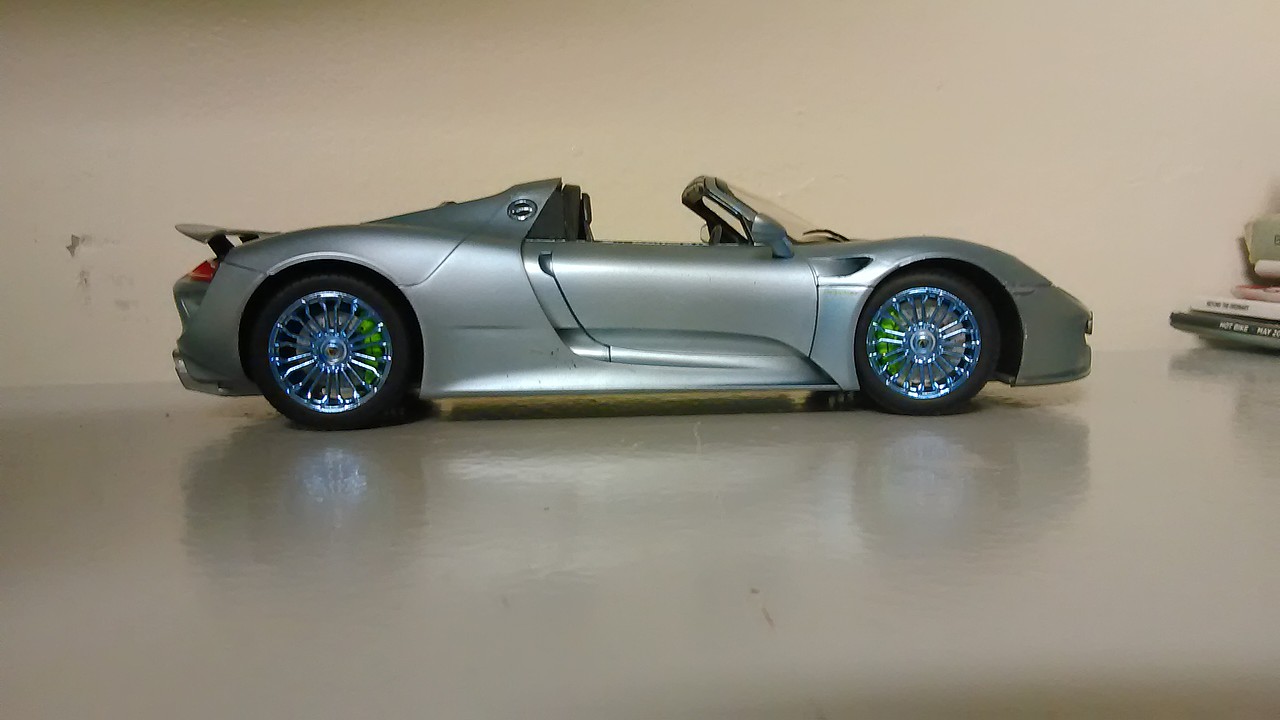 Porsche 918 Spyder -- Plastic Model Car Kit -- 1/24 Scale -- #07026 ...